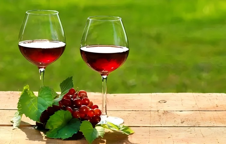 The Ultimate Guide to Fruit Wines: 7 Things Every Enthusiast Should ...