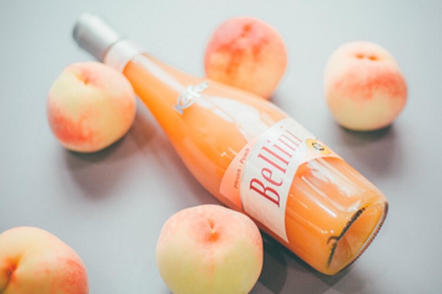 Peach Wine Guide: Dry vs Sweet Styles Explained - FruitWine